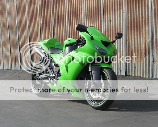 pics of 06 07 zx10 frame sliders | Kawasaki ZX-10R Forum